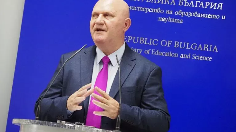 Разписани са новите изпити и ваканции за 2023 2024 г